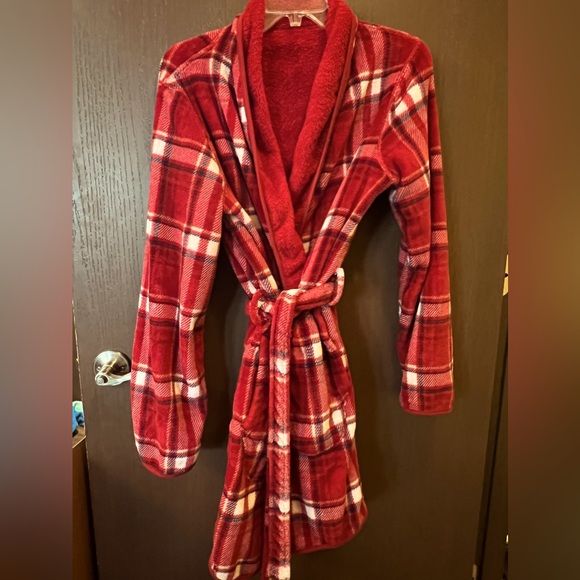 Martha Stewart | Intimates & Sleepwear | Martha Stewart Reversible Robe ...